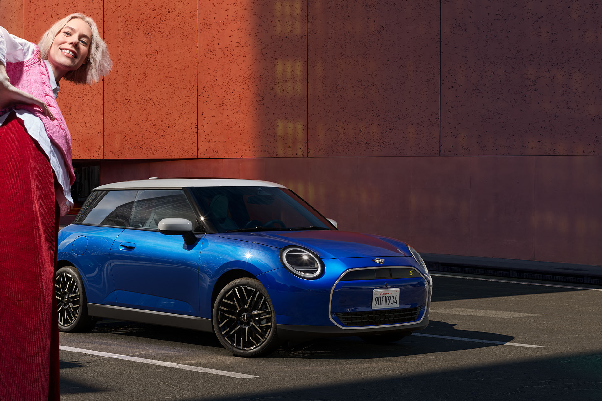All-Electric MINI Cooper | MINI.HK