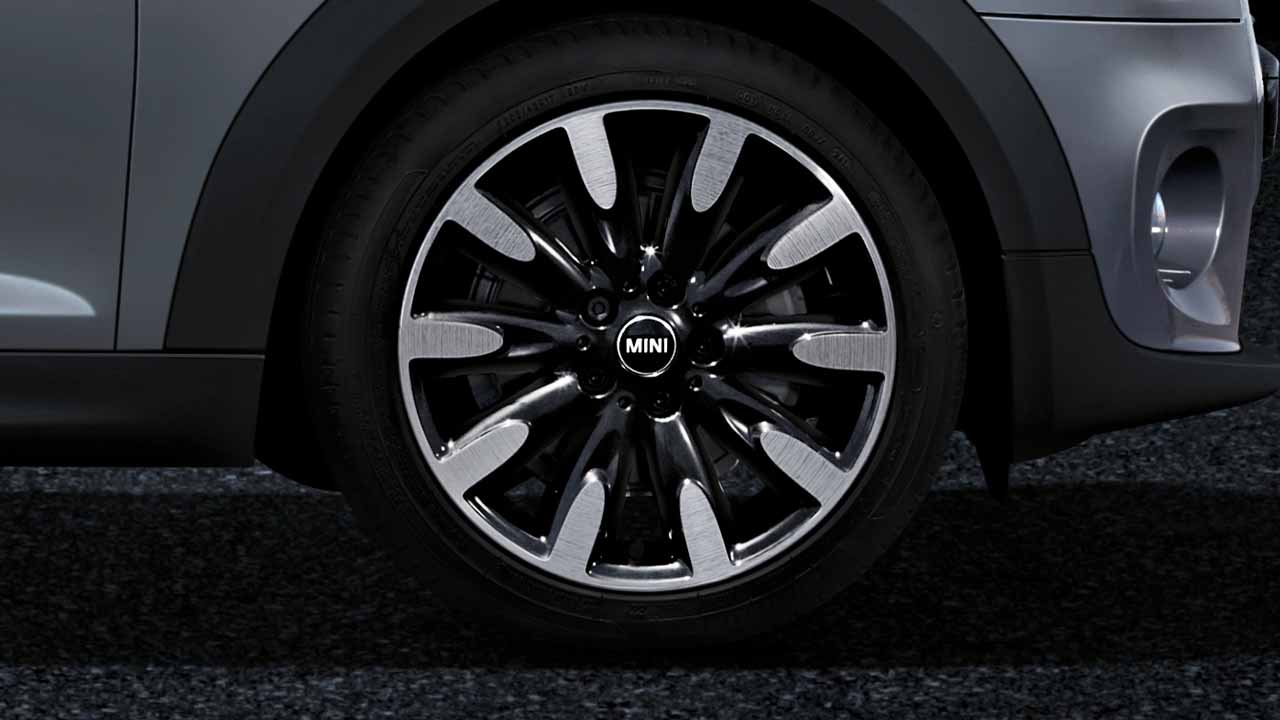 Light alloy wheel Roulette-spoke style 502 in Jet Black