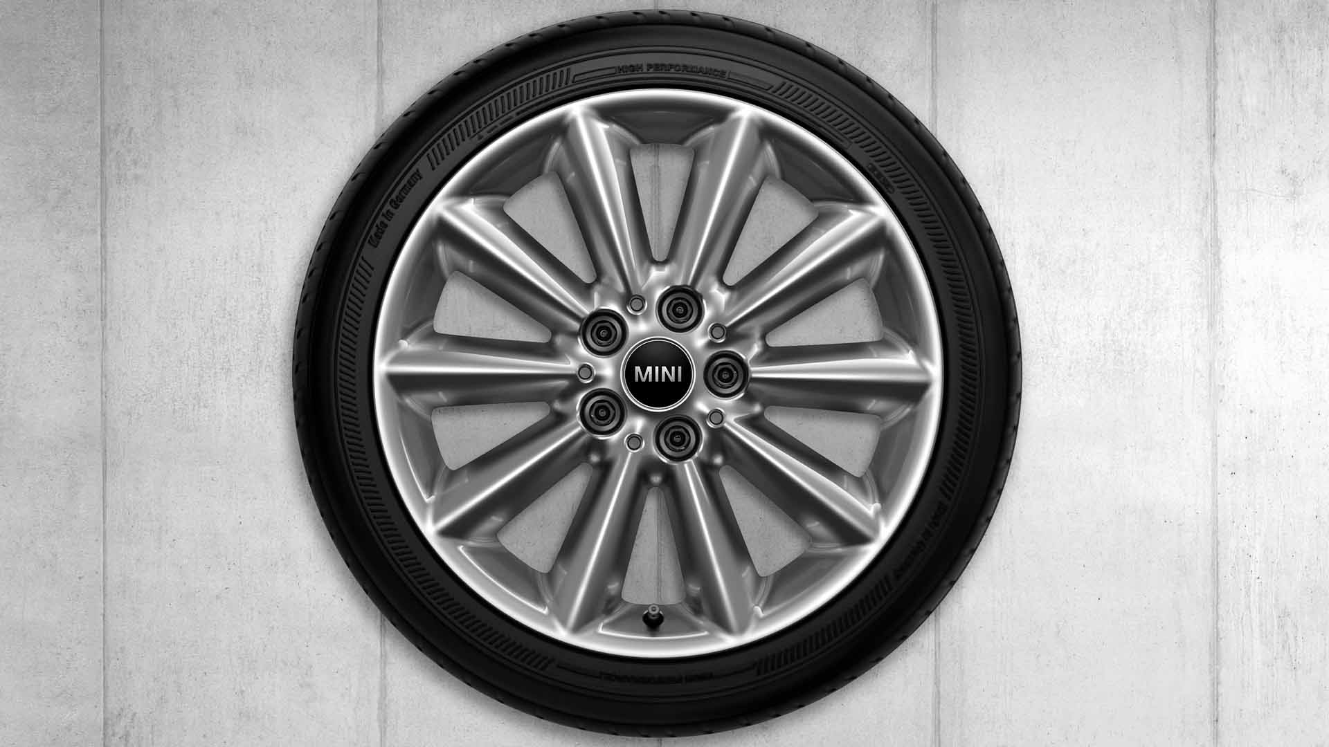 Light alloy wheel Vent Spoke style 518 in Bright Silver metallic