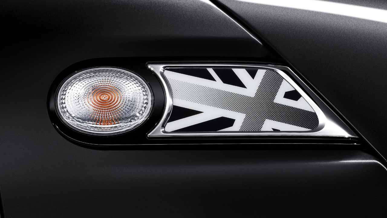 Side scuttles with Black Jack