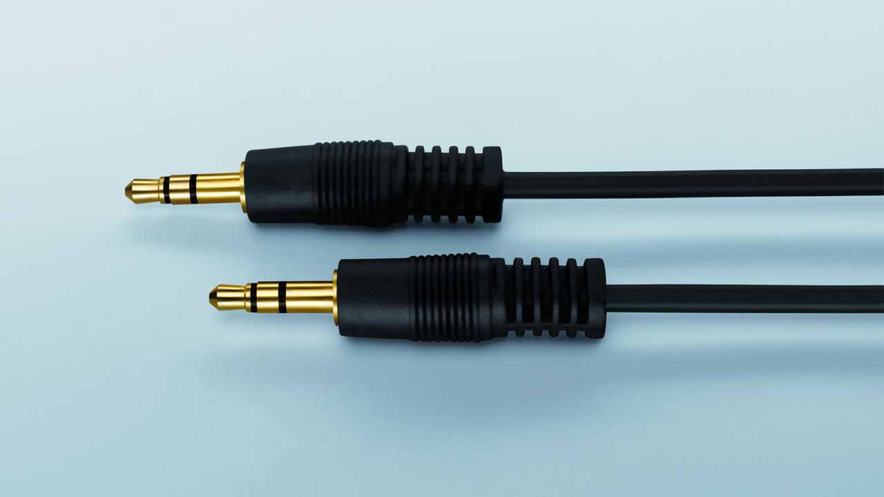 Auxiliary connector cable
